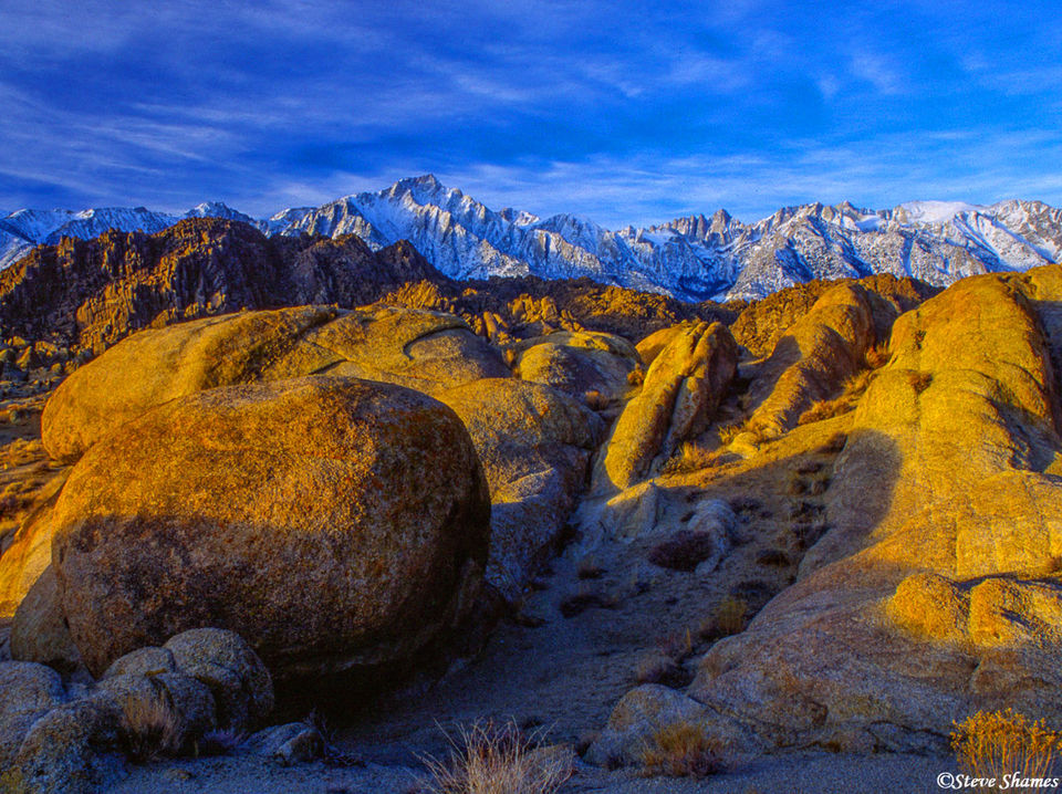 Round Boulder | Alabama Hills in the Owens Valley, California | Steve ...